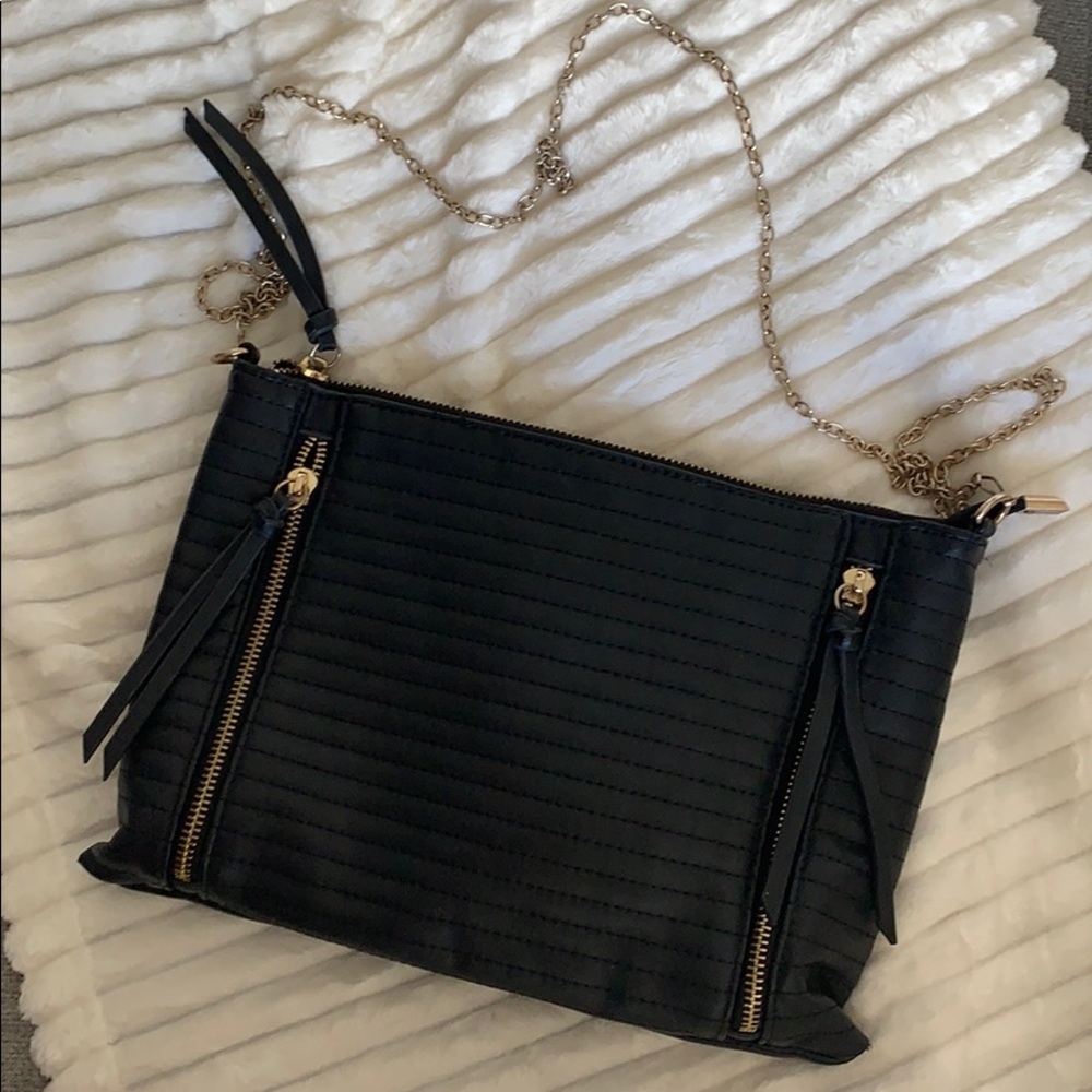 Black Rectangular Quilted Bag With Gold Chain - Gem